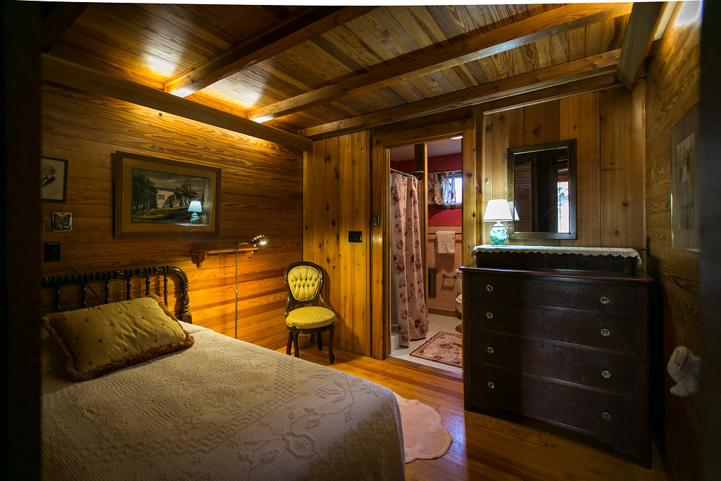 Duncan Cottages — Hum Cottage